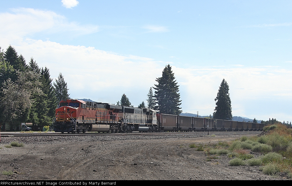BNSF 6130 and 9411 Eastbound